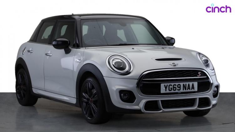 cinch Warehouse Corby | Buy used cars in Corby - cinch